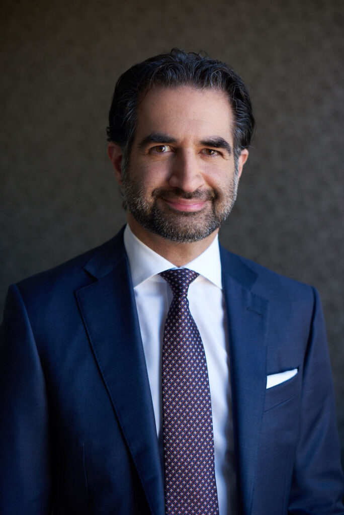 Innovations for Spine Surgery: Dr. Rasouli Affirms Outpatient Surgery ...